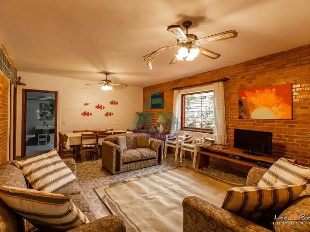 Casa / Sobrado para Venda em Ubatuba/SP Praia da Lagoinha 4 Quartos
