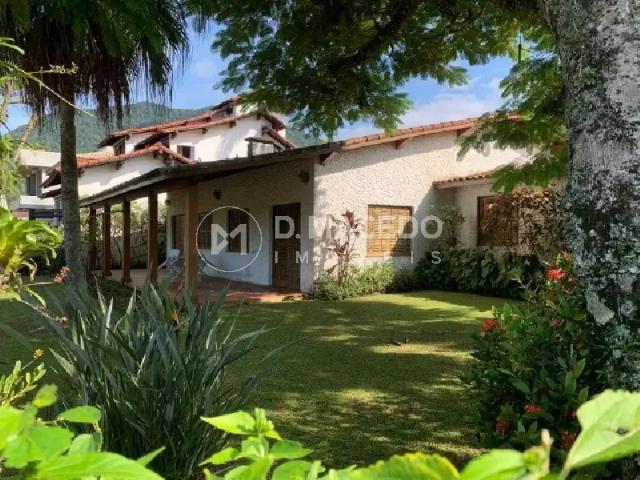 Casa / Sobrado para Venda em Ubatuba/SP Praia da Lagoinha 5 Quartos