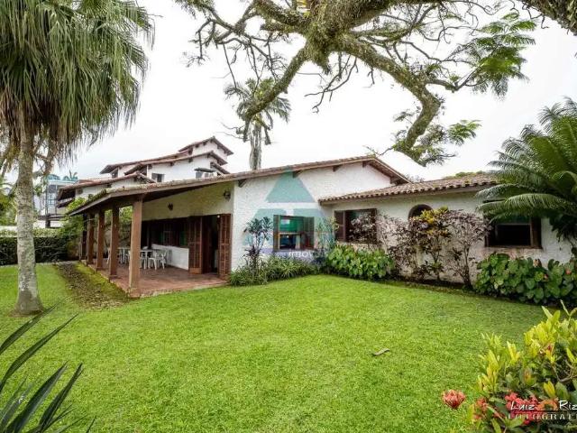 Casa / Sobrado para Venda em Ubatuba/SP Praia da Lagoinha 5 Quartos