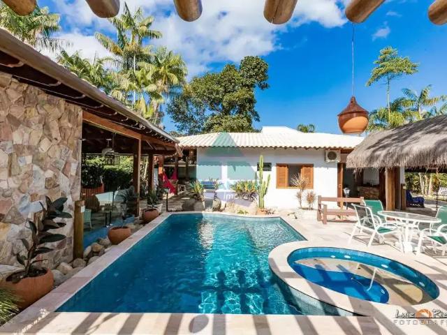 Casa / Sobrado para Venda em Ubatuba/SP Praia da Lagoinha 9 Quartos