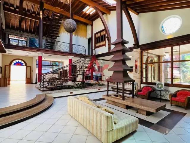 Casa / Sobrado para Venda em Ubatuba/SP Praia de Maranduba 10 Quartos