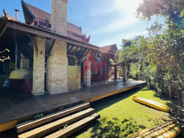 Casa / Sobrado para Venda em Ubatuba/SP Praia de Maranduba 10 Quartos