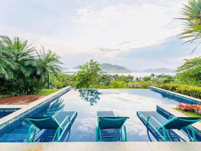 Casa / Sobrado para Venda em Ubatuba/SP Praia Dura 5 Quartos
