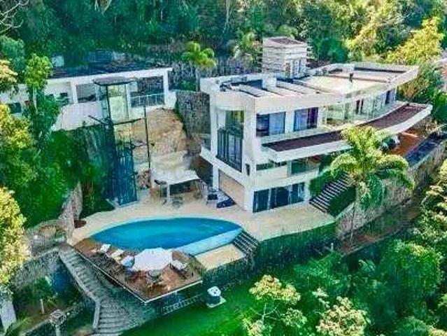 Casa / Sobrado para Venda em Ubatuba/SP Praia Vermelha do Sul 6 Quartos