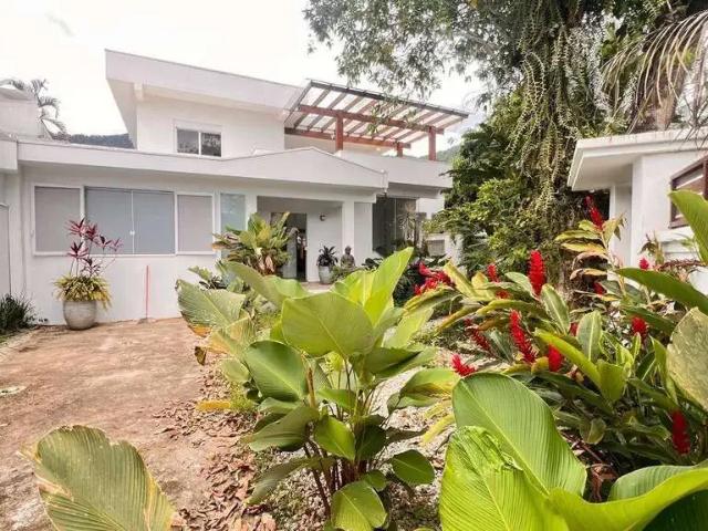 Casa / Sobrado para Venda em Ubatuba/SP Ressaca 5 Quartos