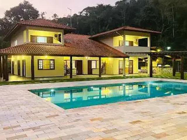 Casa / Sobrado para Venda em Ubatuba/SP Ressaca 6 Quartos