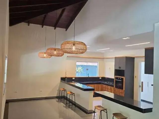 Casa / Sobrado para Venda em Ubatuba/SP Ressaca 3 Quartos