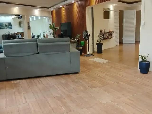 Casa / Sobrado para Venda em Ubatuba/SP Ressaca 3 Quartos