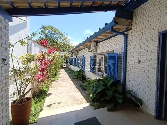 Casa / Sobrado para Venda em Ubatuba/SP Toninhas 4 Quartos