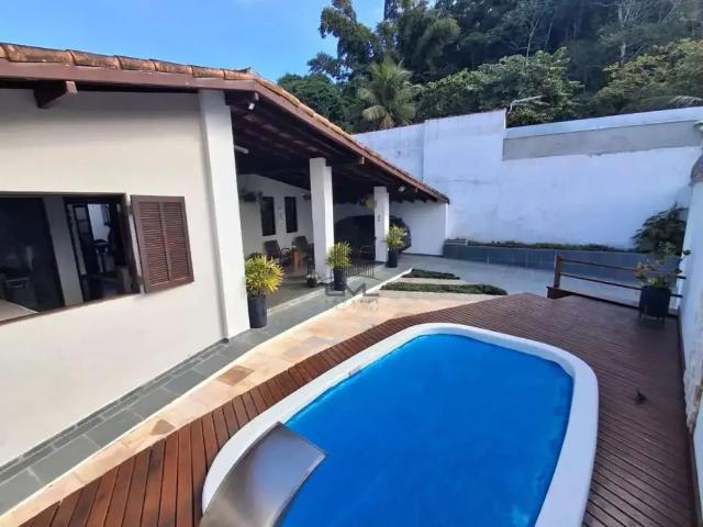 Casa / Sobrado para Venda em Ubatuba/SP Toninhas 5 Quartos