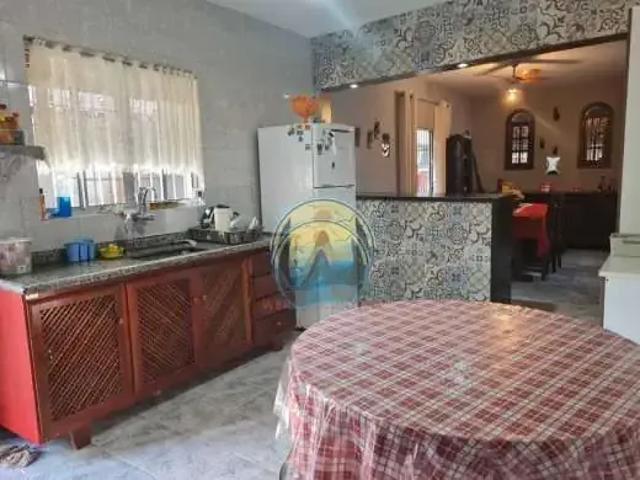 Casa / Sobrado para Venda em Ubatuba/SP Toninhas 6 Quartos