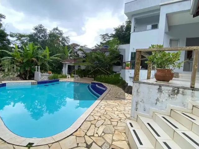 Casa / Sobrado para Venda em Ubatuba/SP Tenório 6 Quartos