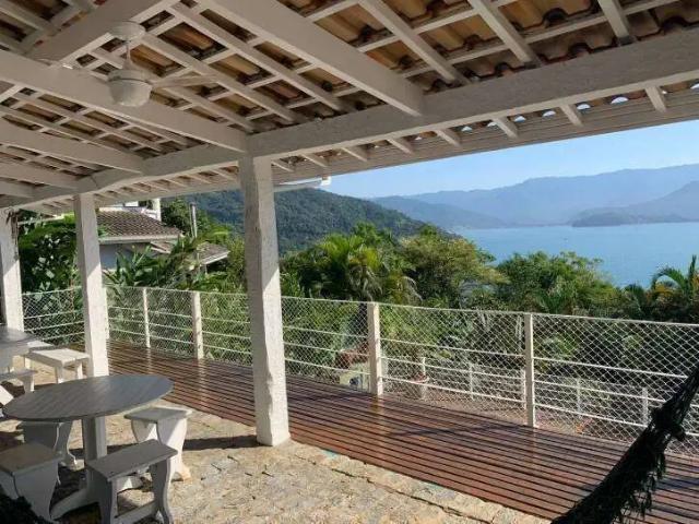 Casa / Sobrado para Venda em Ubatuba/SP Tenório 3 Quartos
