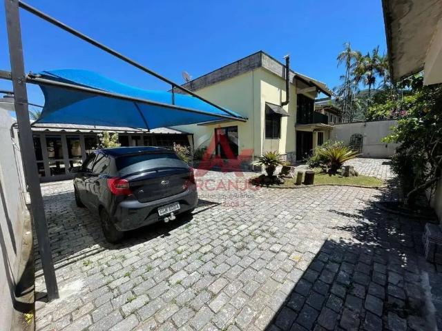 Casa / Sobrado para Venda em Ubatuba/SP Umuarama 4 Quartos