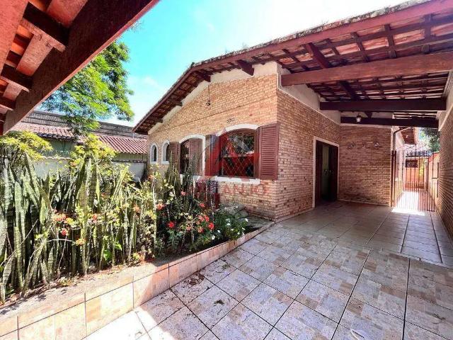 Casa / Sobrado para Venda em Ubatuba/SP Umuarama 5 Quartos