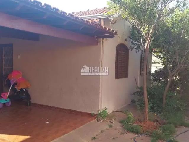 Casa / Sobrado para Venda em Uberaba/MG Conjunto Cássio Rezende 2 Quartos
