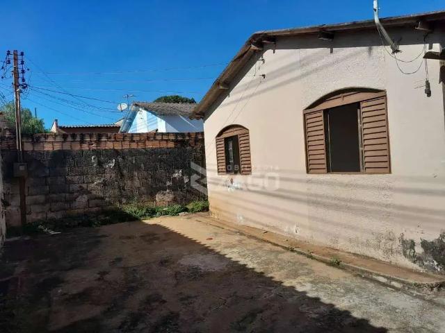 Casa / Sobrado para Venda em Uberaba/MG Conjunto Alfredo Freire 4 Quartos