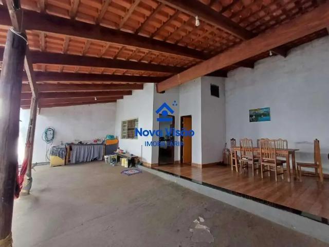 Casa / Sobrado para Venda em Uberaba/MG Conjunto José Vallim de Melo 4 Quartos
