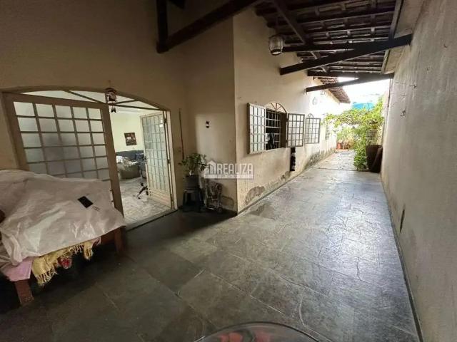 Casa / Sobrado para Venda em Uberaba/MG Conjunto Manoel Mendes 3 Quartos