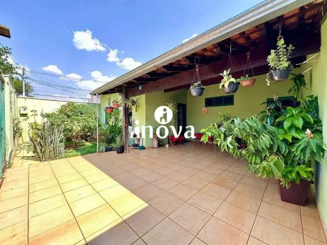 Casa / Sobrado para Venda em Uberaba/MG Conjunto Maringá II 3 Quartos