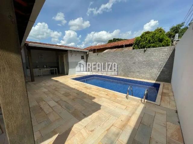 Casa / Sobrado para Venda em Uberaba/MG Conjunto Treze de Maio 4 Quartos