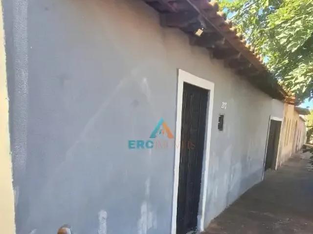 Casa / Sobrado para Venda em Uberaba/MG Conjunto Uberaba 2 Quartos