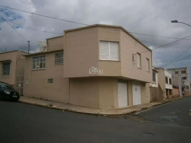 Casa / Sobrado para Venda em Uberaba/MG Centro 3 Quartos