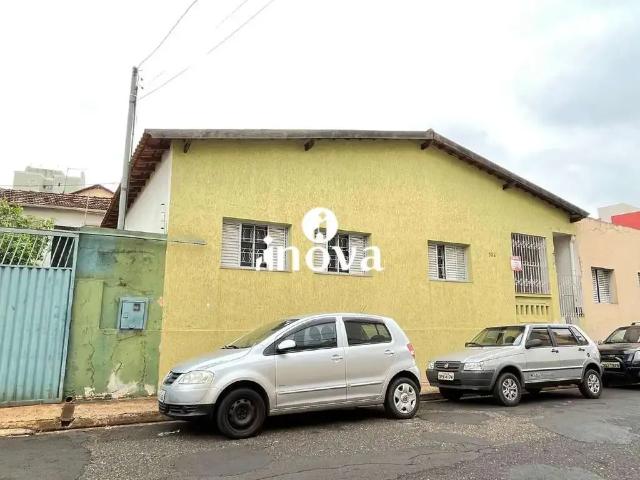 Casa / Sobrado para Venda em Uberaba/MG Centro 4 Quartos