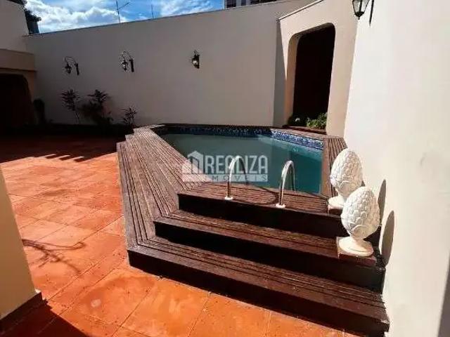 Casa / Sobrado para Venda em Uberaba/MG Centro 4 Quartos
