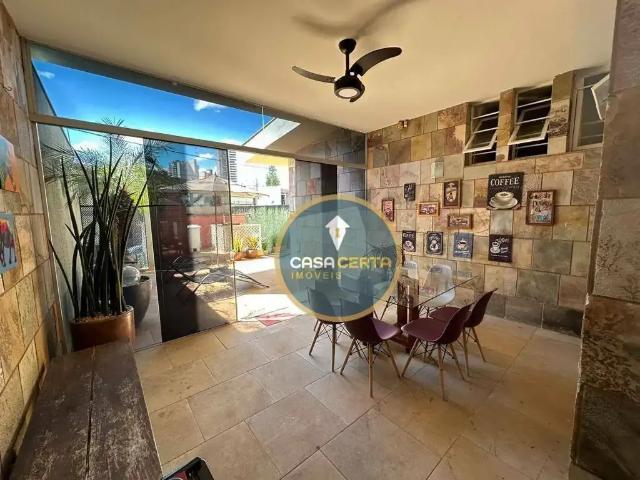 Casa / Sobrado para Venda em Uberaba/MG Centro 4 Quartos