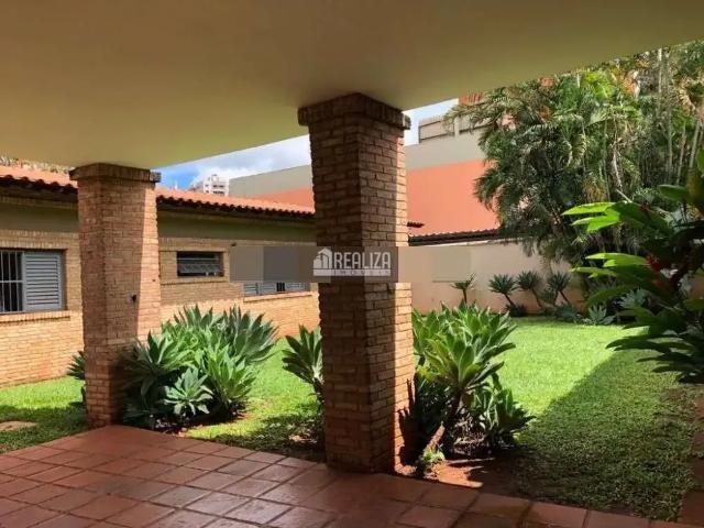 Casa / Sobrado para Venda em Uberaba/MG Centro 4 Quartos