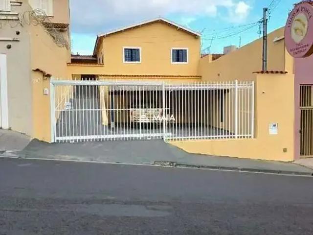 Casa / Sobrado para Venda em Uberaba/MG Centro 5 Quartos