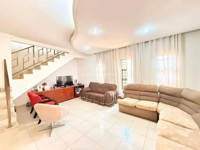 Casa / Sobrado para Venda em Uberaba/MG Cidade Jardim 5 Quartos