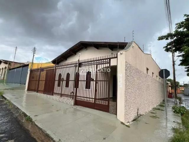 Casa / Sobrado para Venda em Uberaba/MG Boa Vista 3 Quartos