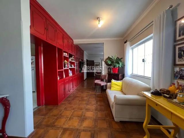 Casa / Sobrado para Venda em Uberaba/MG Boa Vista 5 Quartos