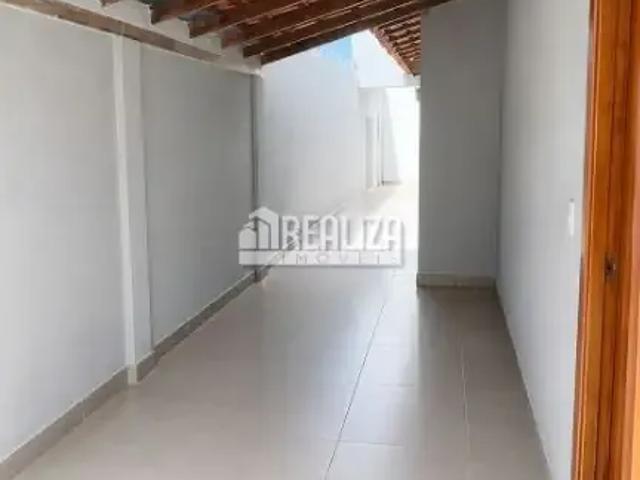 Casa / Sobrado para Venda em Uberaba/MG Beija Flor 3 Quartos