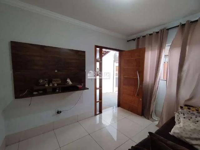 Casa / Sobrado para Venda em Uberaba/MG Beija Flor 3 Quartos