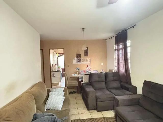 Casa / Sobrado para Venda em Uberaba/MG Beija Flor 3 Quartos