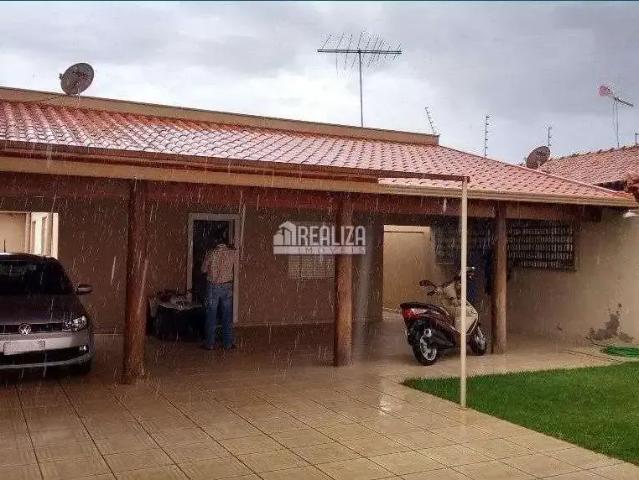 Casa / Sobrado para Venda em Uberaba/MG Beija Flor II 3 Quartos