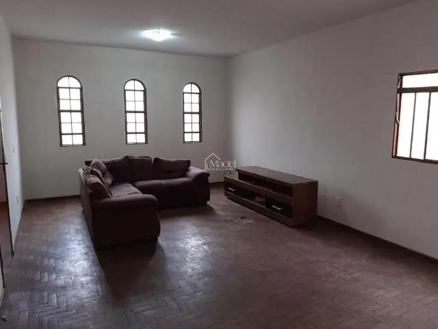 Casa / Sobrado para Venda em Uberaba/MG Grande Horizonte 4 Quartos