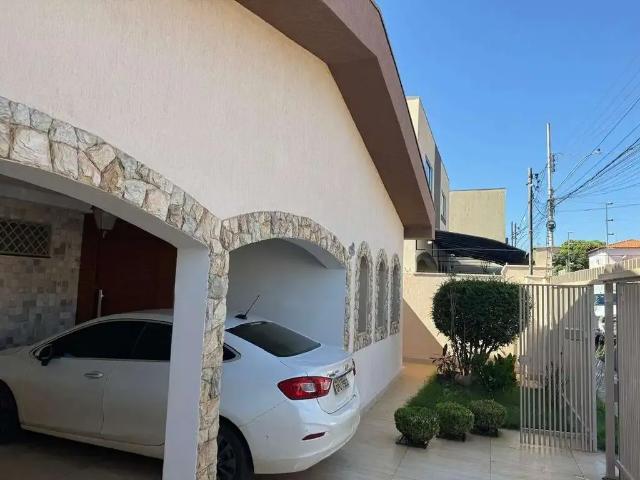 Casa / Sobrado para Venda em Uberaba/MG Grande Horizonte 4 Quartos