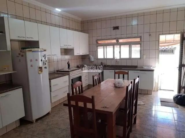 Casa / Sobrado para Venda em Uberaba/MG Dom Eduardo 3 Quartos