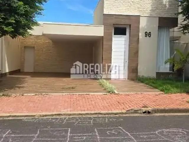 Casa / Sobrado para Venda em Uberaba/MG Estância dos Ipês 3 Quartos