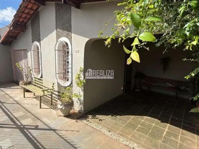 Casa / Sobrado para Venda em Uberaba/MG Estados Unidos 3 Quartos