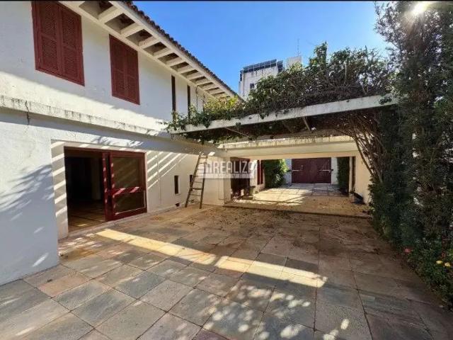 Casa / Sobrado para Venda em Uberaba/MG Estados Unidos 4 Quartos