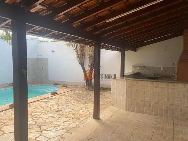 Casa / Sobrado para Venda em Uberaba/MG Fabrício 4 Quartos