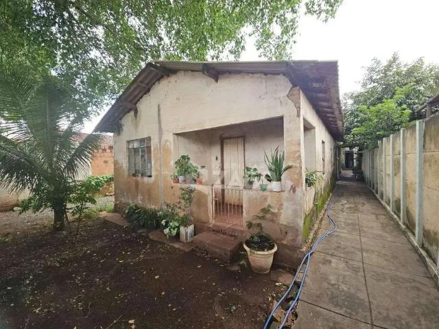 Casa / Sobrado para Venda em Uberaba/MG Fabrício 4 Quartos
