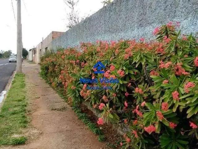 Casa / Sobrado para Venda em Uberaba/MG Jardim Marajó 2 Quartos