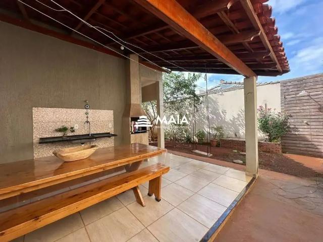 Casa / Sobrado para Venda em Uberaba/MG Jardim Nenê Gomes 3 Quartos