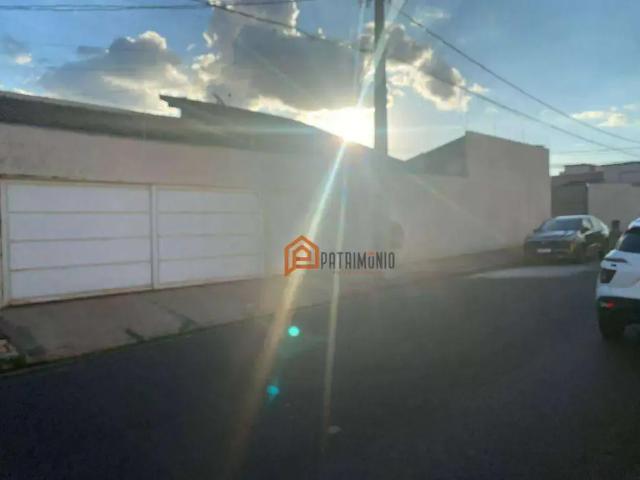 Casa / Sobrado para Venda em Uberaba/MG Jardim Nenê Gomes 3 Quartos